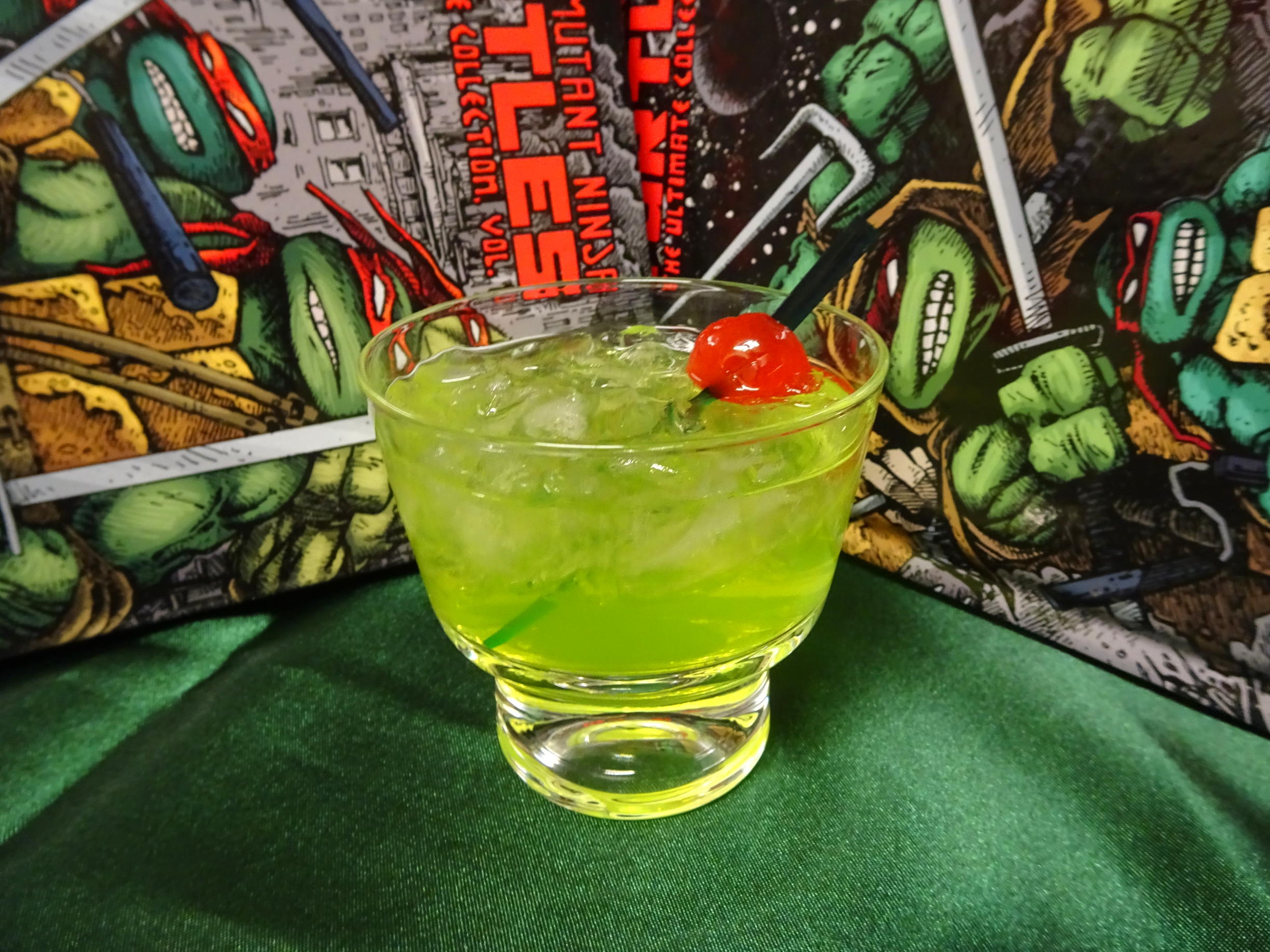 Cowabunga! (Teenage Mutant Ninja Turtles) – Superhero Cocktails